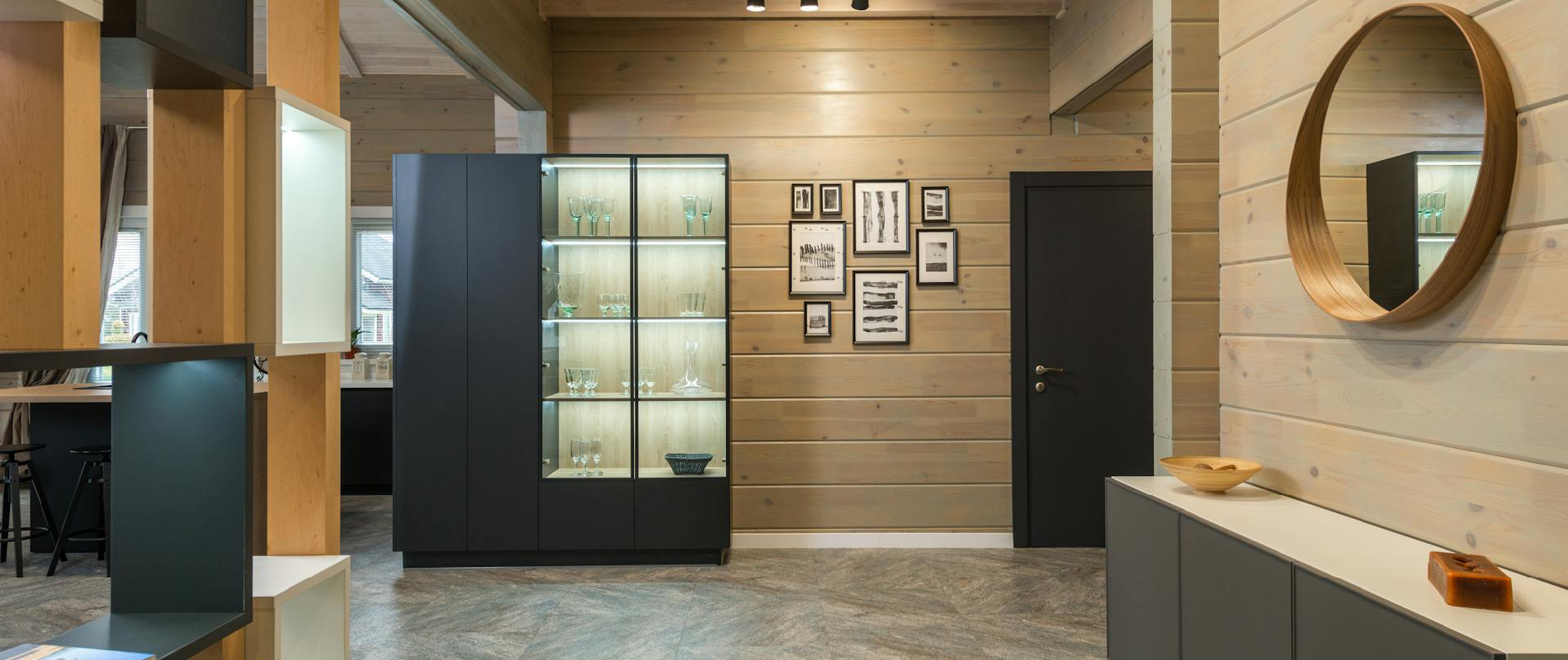 Custom cabinet glass for modern kitchens by Bear Glass.