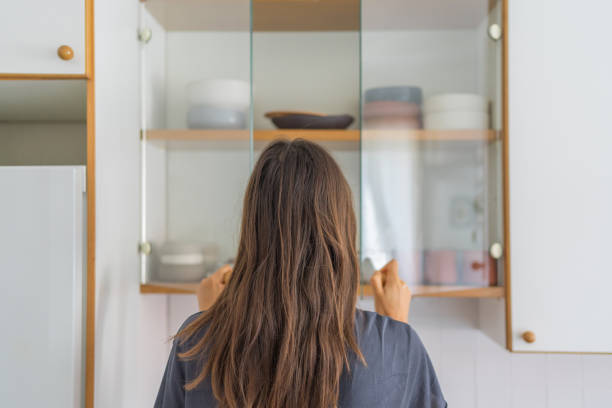 Custom cabinet glass for modern kitchens by Bear Glass.