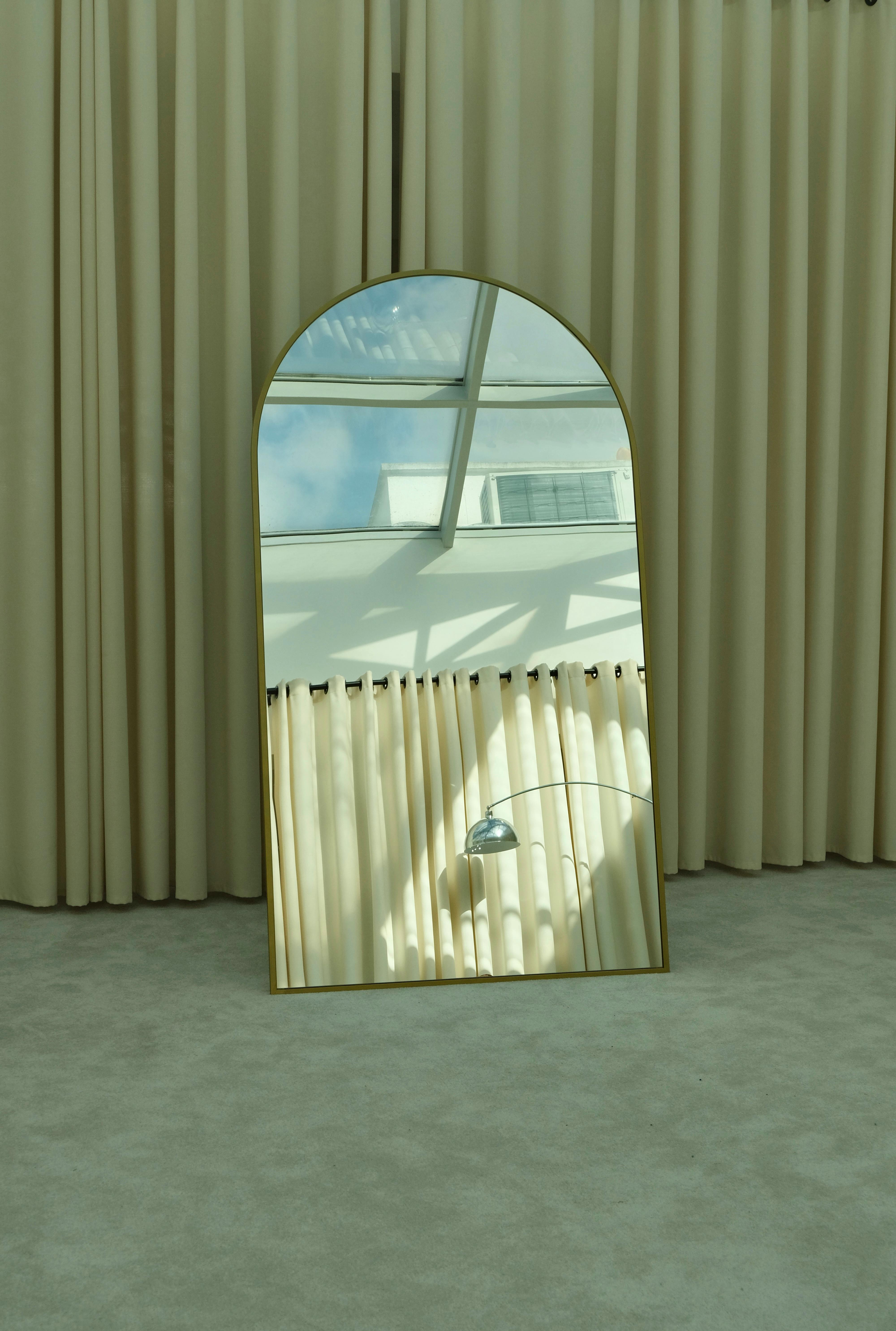Buy custom low iron mirror in NYC from Bear Glass